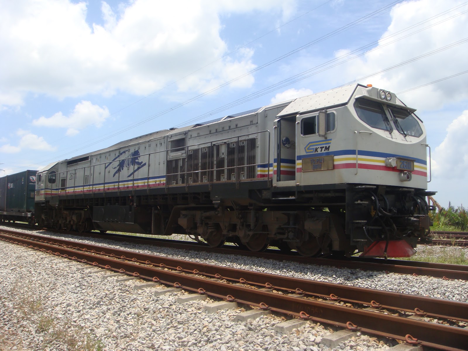 ATEM PEARL: LOKOMOTIF KTMB KELAS 26 BLUE TIGER