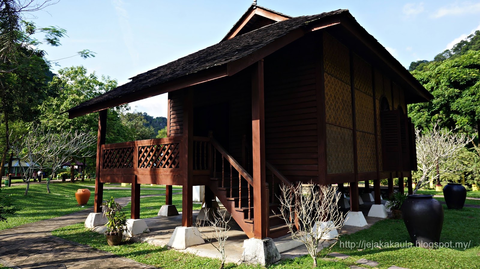 Seharian Menjelajah Ipoh Perak | JEJAKAKAULA