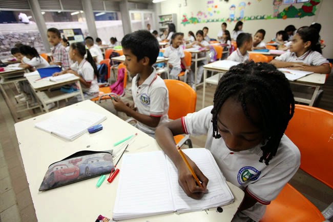 OPINION OF THE EDUCATION IN COLOMBIA : EDUCATION IN COLOMBIA