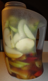 theArtisticFarmer: Homemade Apple Brandy