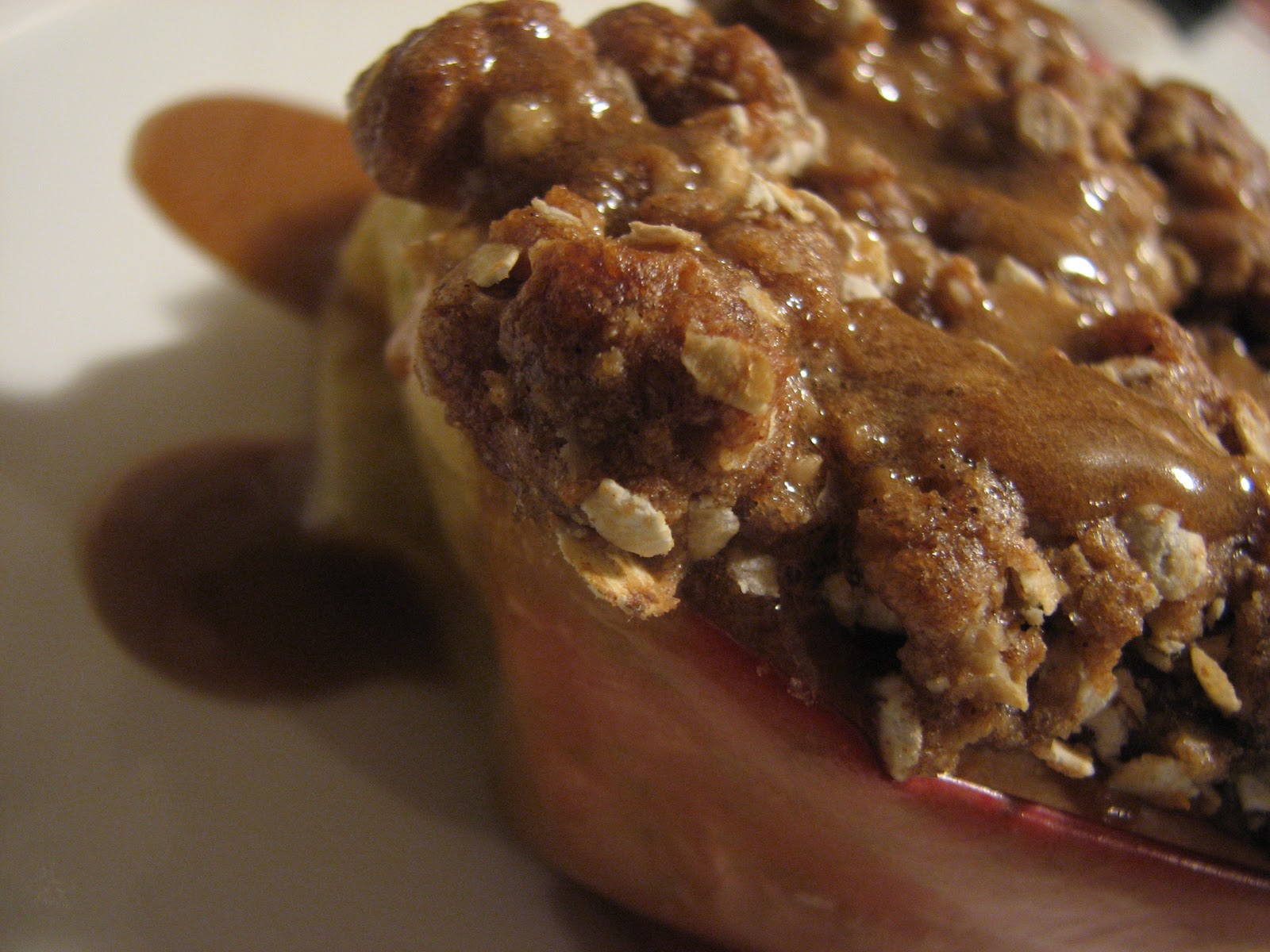 Ashleigh's Kitchen: Individual Apple Crisps with Brown Sugar Glaze