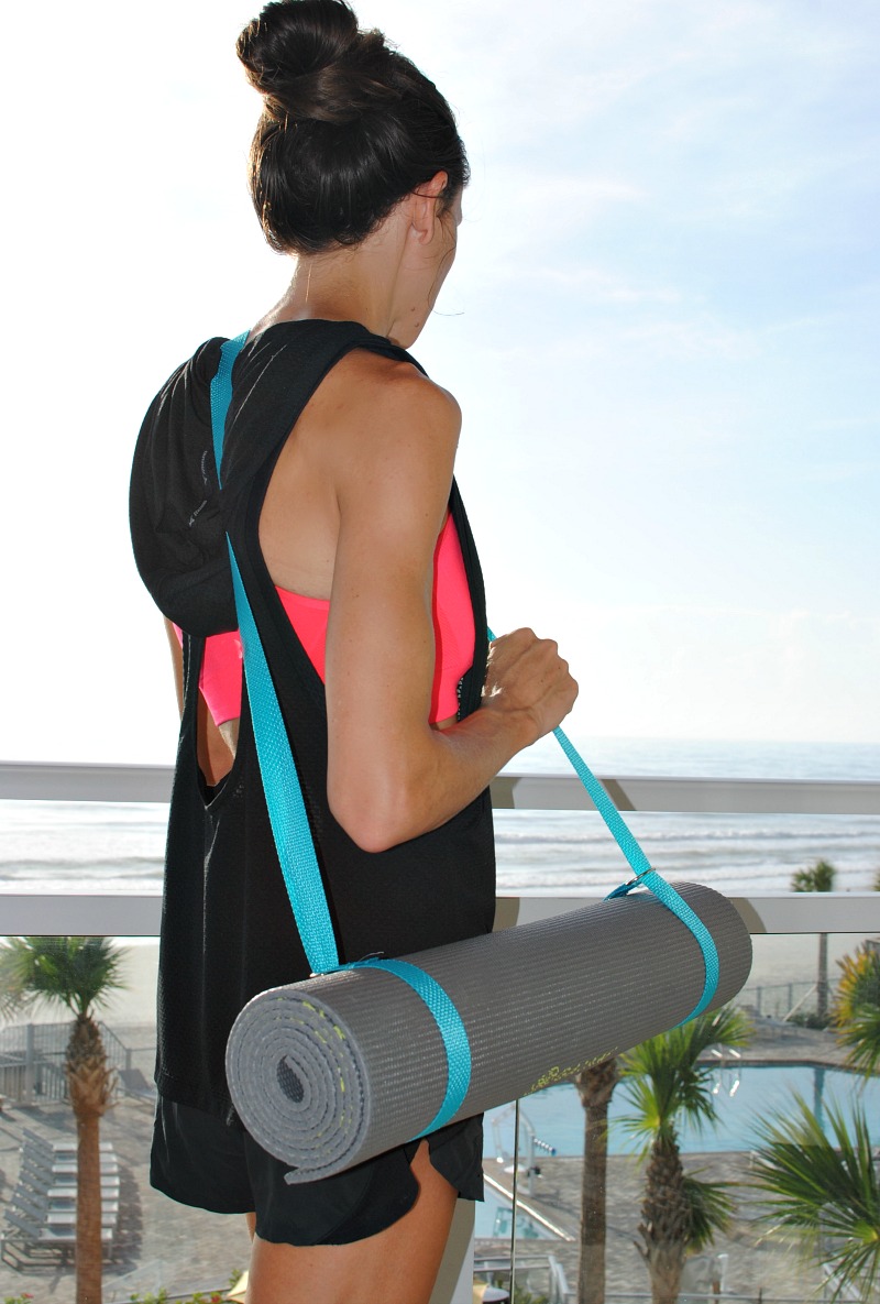 Trash To Couture: DIY: Yoga Mat Carrier