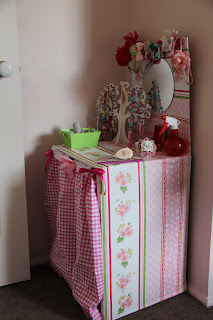 What do you do all day?: DIY dressing table
