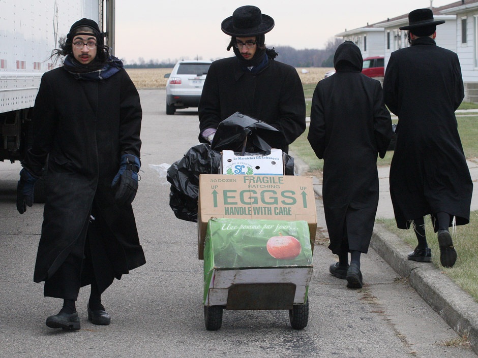 Mirip Wanita Muslim, Padahal Yahudi “Frumka” | Muslimina