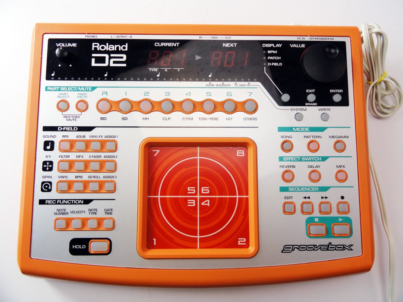 MATRIXSYNTH: Roland D2 Groovebox Synthesizer Drum Machine