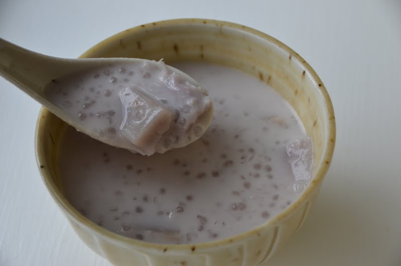 Playing with Flour: Taro tapioca dessert