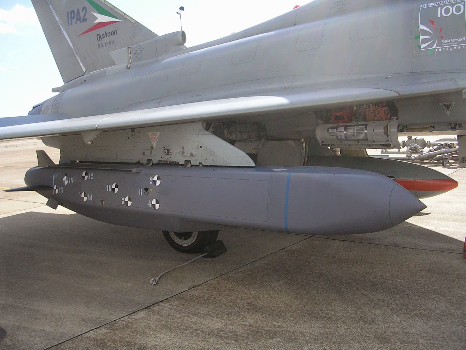 Chindits: First Storm Shadow Missile Release From A Eurofighter Typhoon ...