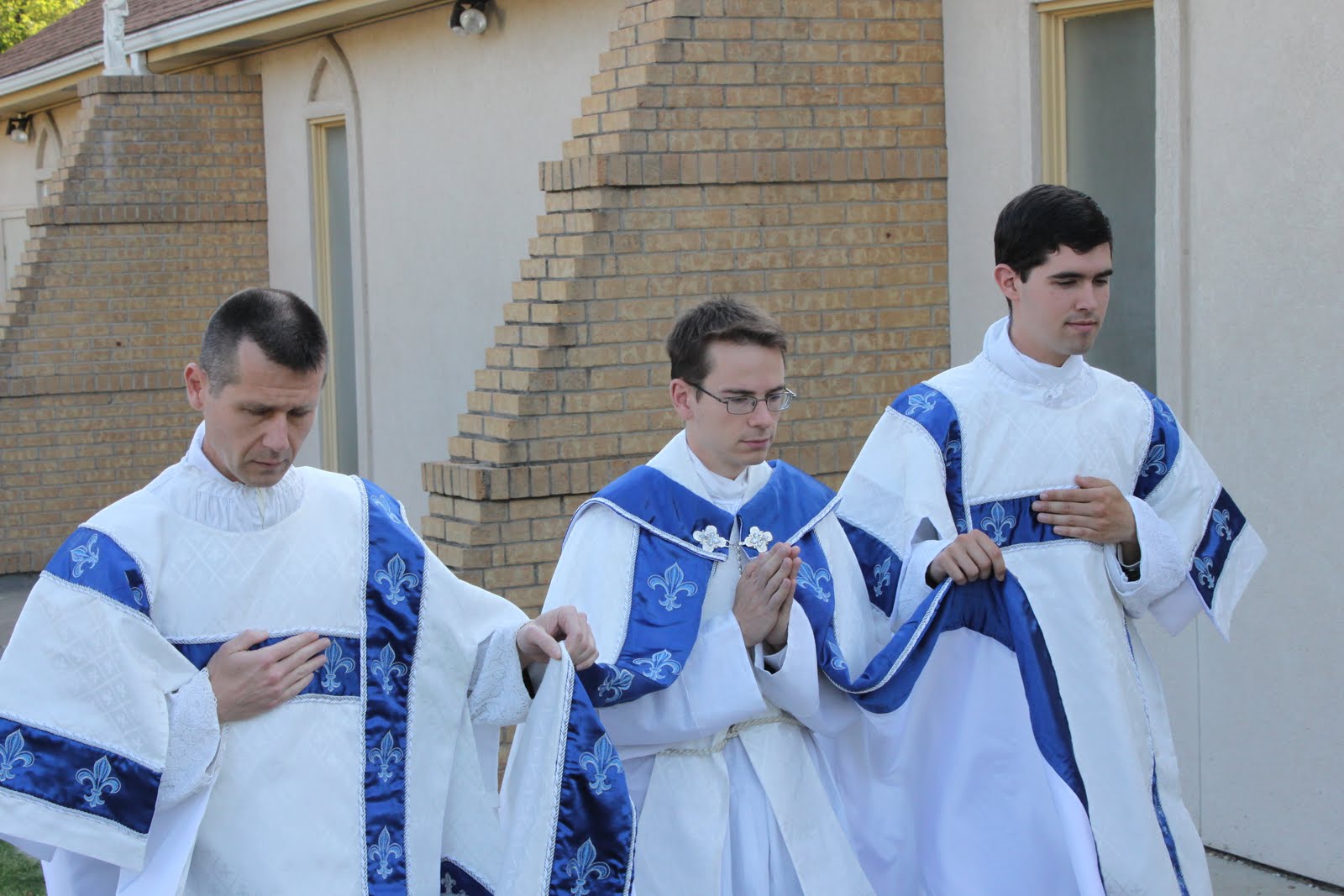 Sestaks in Texas: Fr. Jonathan Loop's First Mass, July 10, 2011