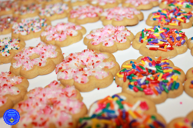 hoopla palooza: iced flower butter cookies