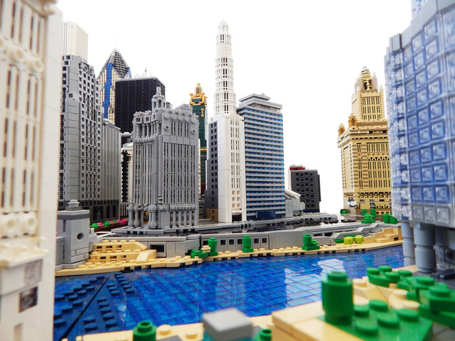 Nag on the Lake: Chicago's Iconic Skyline Recreated With LEGO