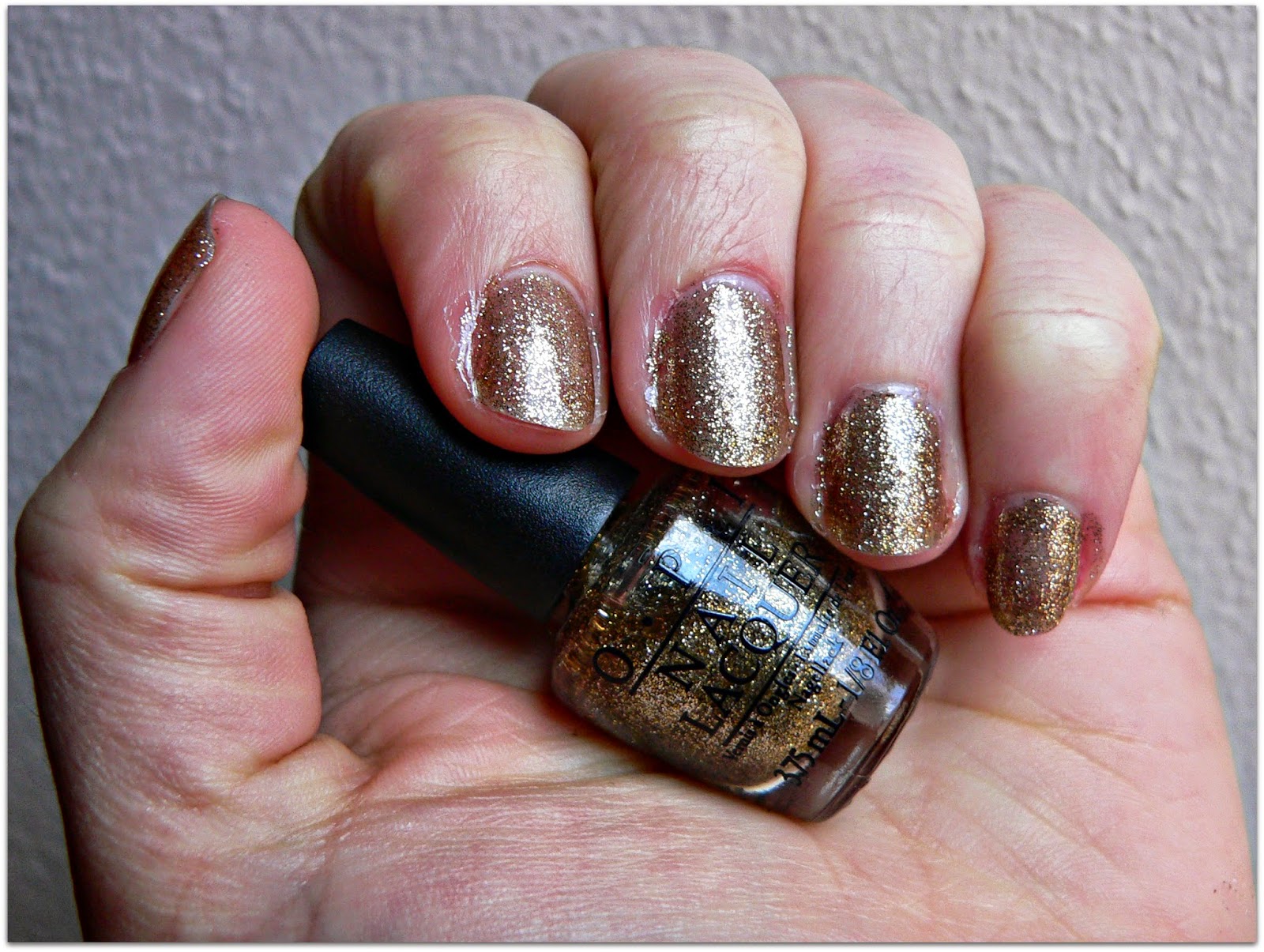 Review | OPI Nail Polish in "All Sparkly and Gold"