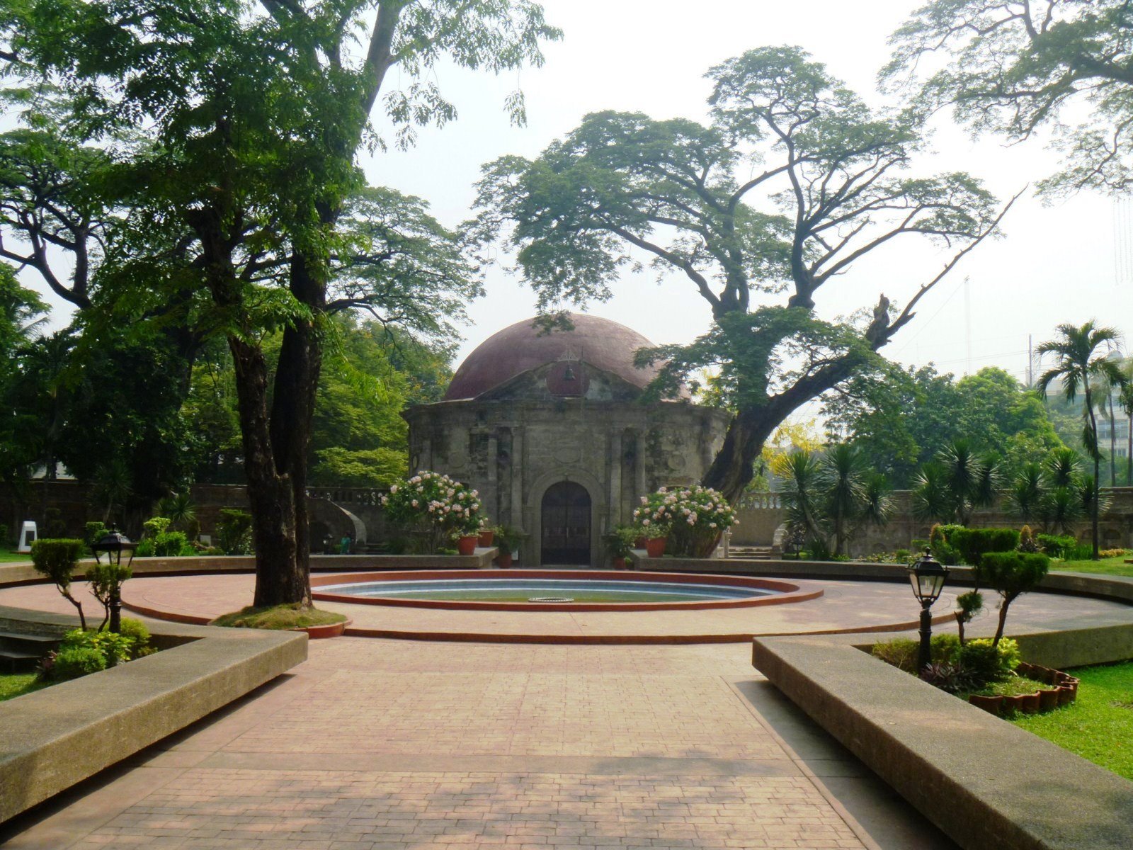 A Stroll in Paco Park – B.L.A.S.T. – Live Life to the Fullest ……… Don't ...