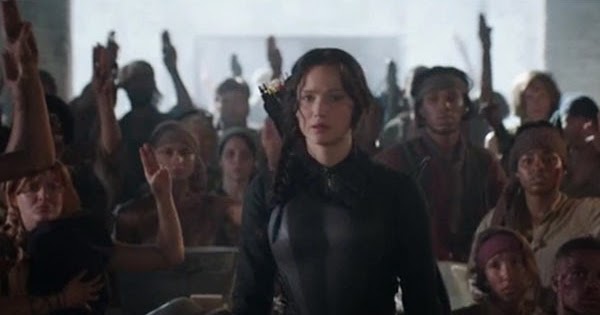 Doux Reviews: The Hunger Games: Mockingjay, Part 1