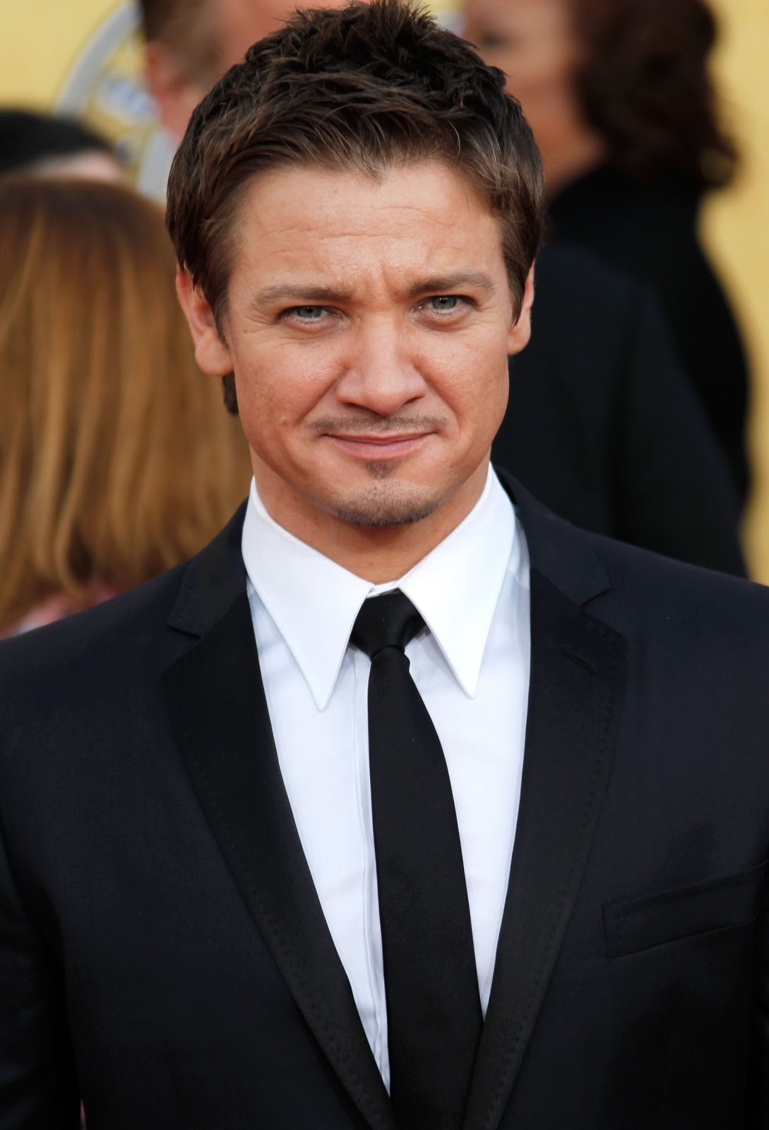 Biografia - Jeremy Renner Fans LA