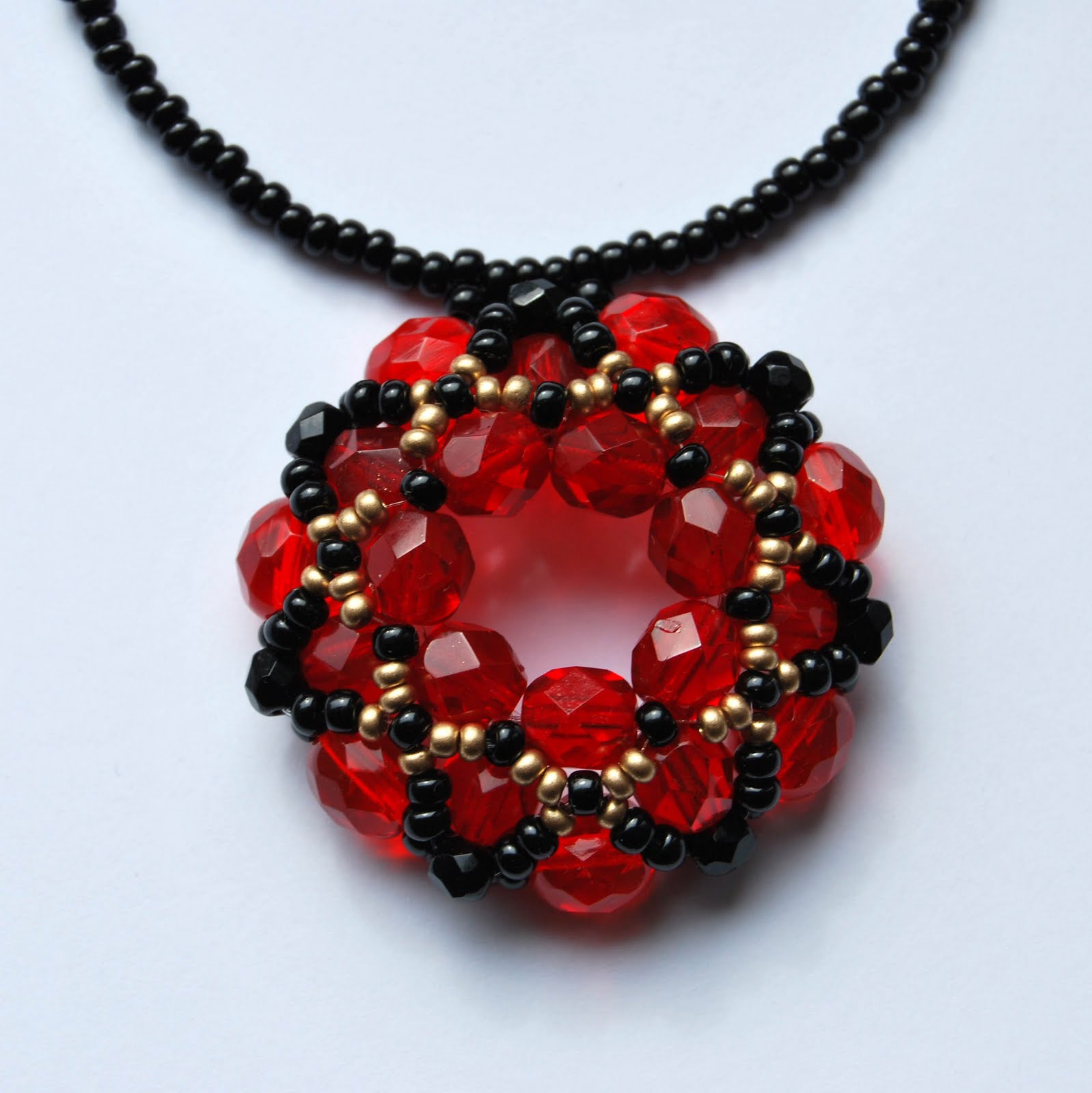 Kista nokitsemised: Punane