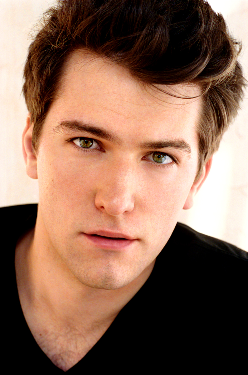 Black Hair Green Eyes Actor