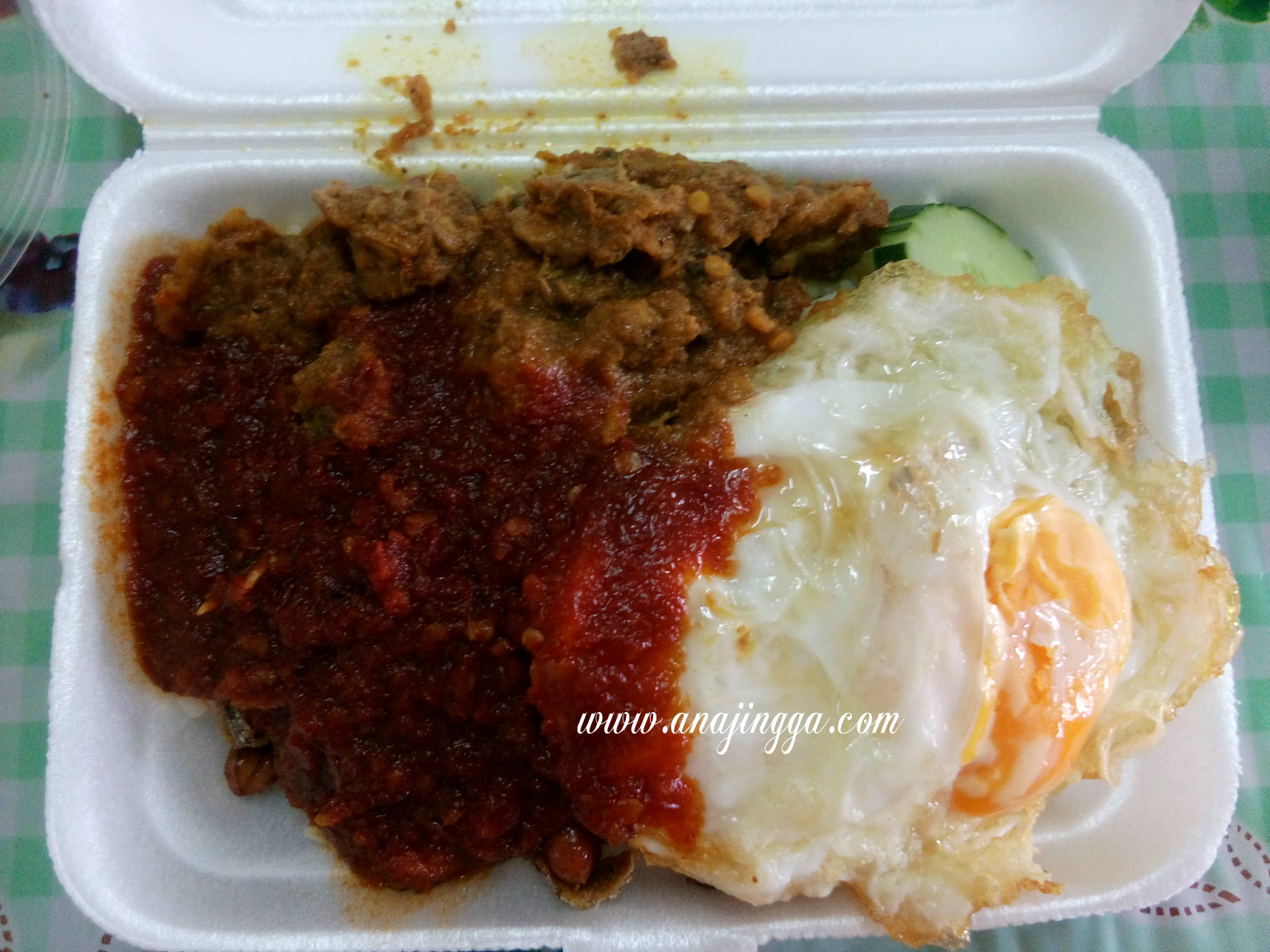 Nasi Lemak Rendang Kerang Cuma RM3.50 Sahaja
