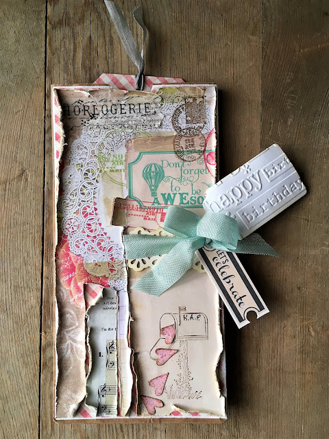 Roosterhead Designs: A paper bag birthday card