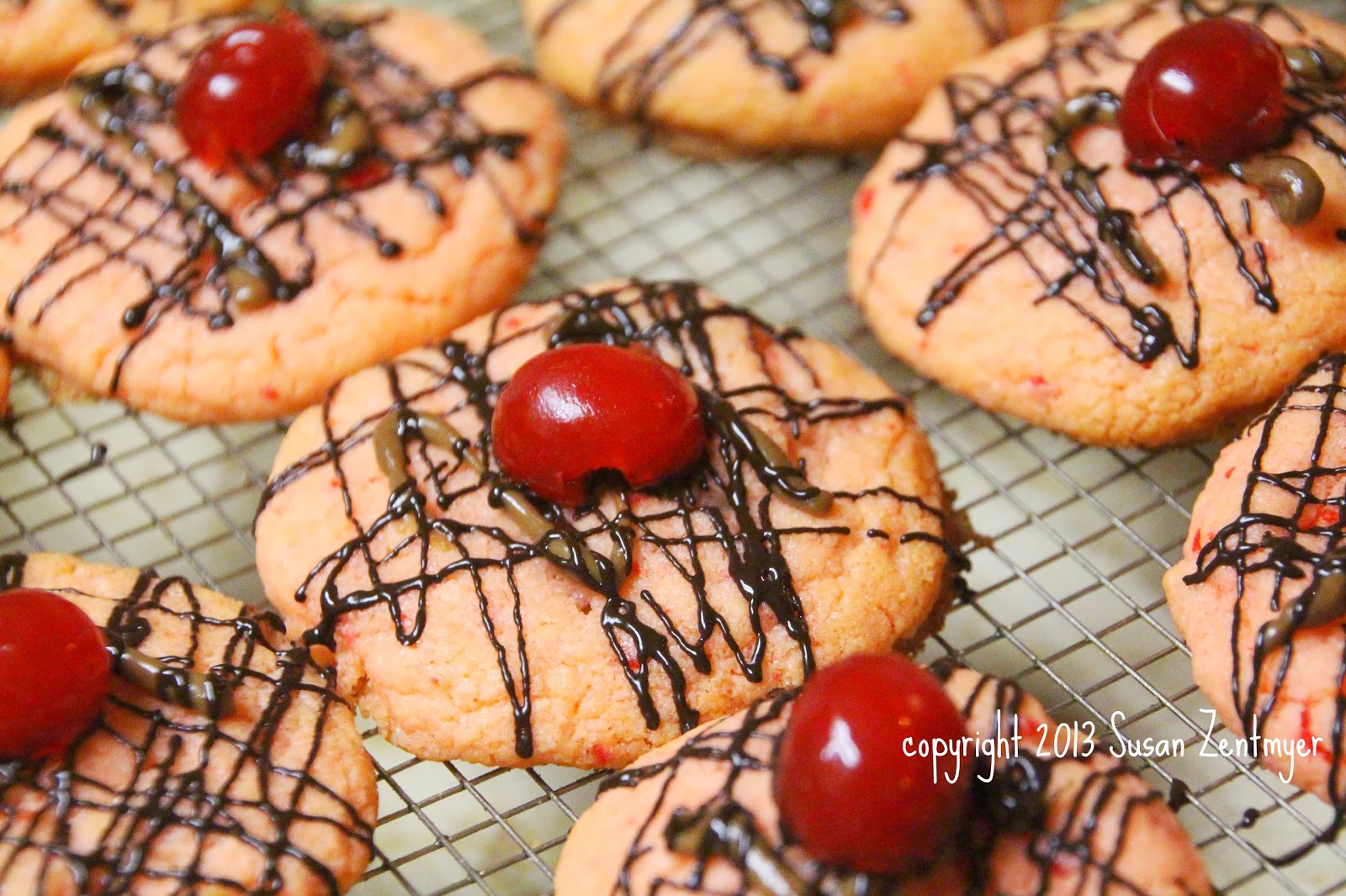 Love from the Kitchen: Banana Split Cookies