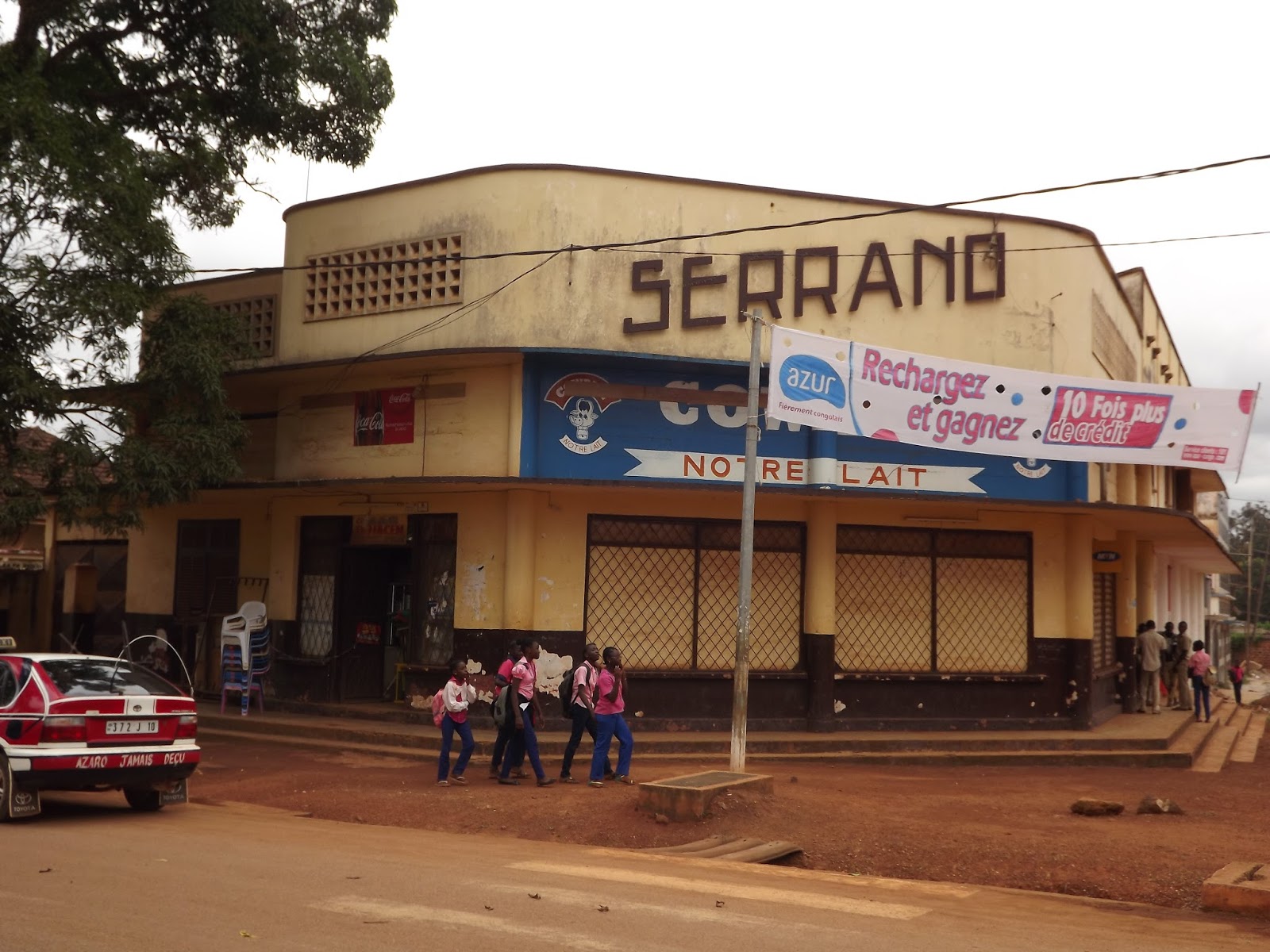 La magie de l'objectif: Le paysage architectural de la ville de Dolisie ...