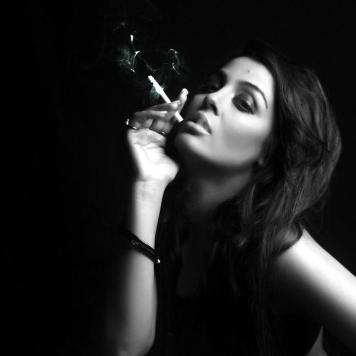 Fashion Hang out : Saima Baloch - Model and Actress