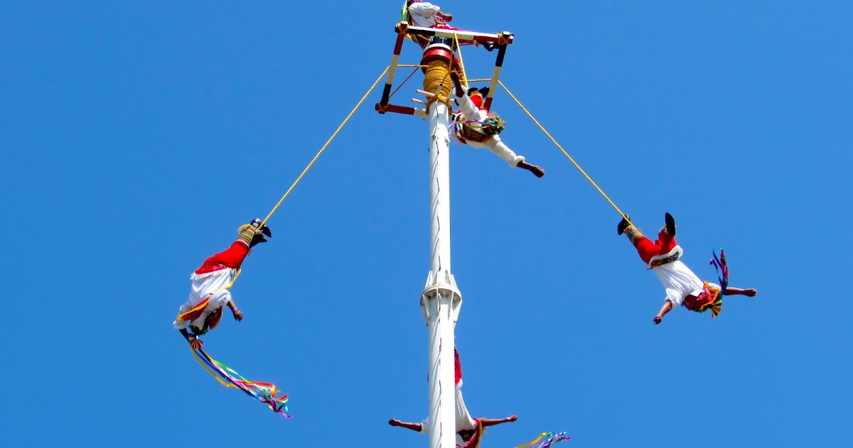 Los Hombres Pájaro: Danzan más cerca de los dioses