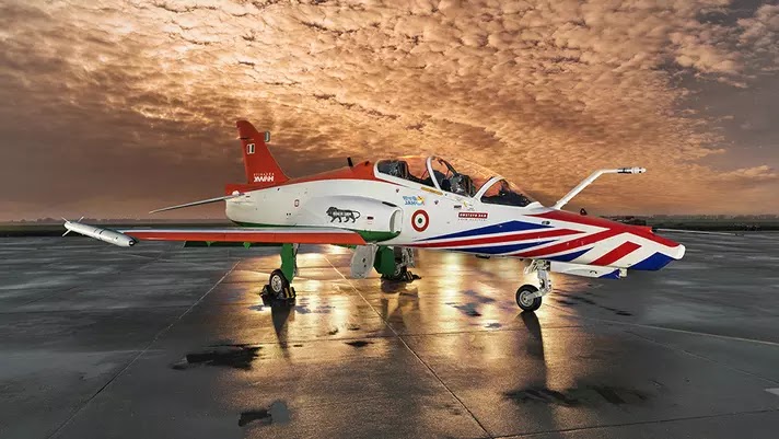 Advanced Hawk complete maiden flight - jetflightpro