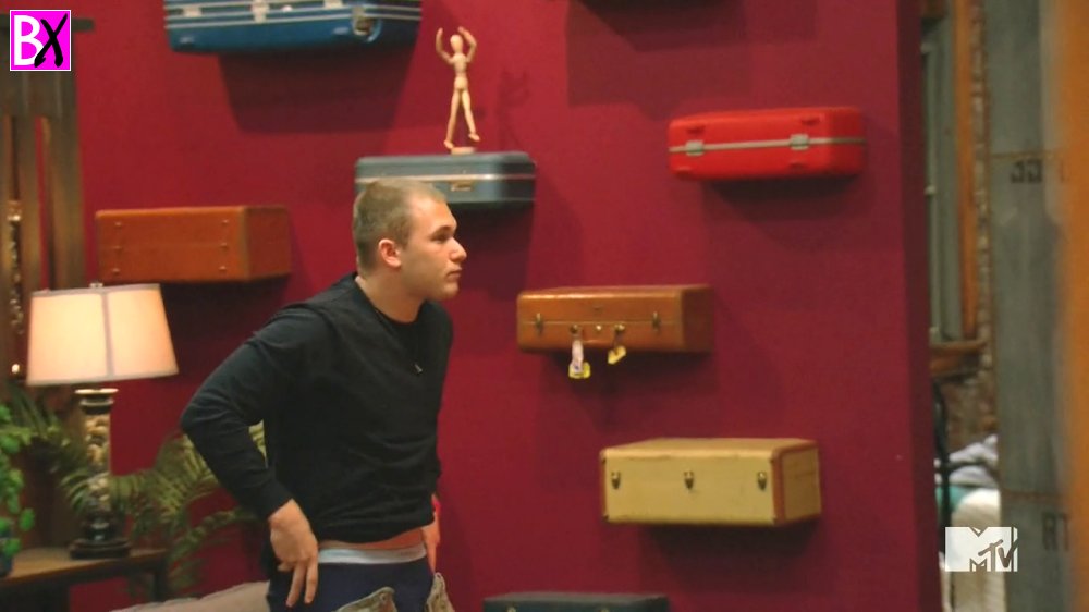 BarbwireX Fame: The Real World [HD] (Season28) - Johnny Reilly