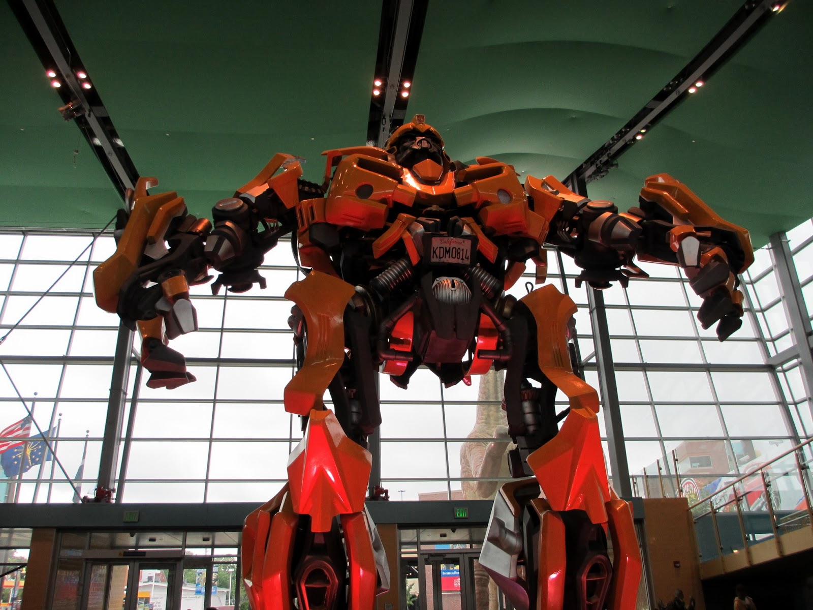 Little Warriors: Life-size Transformer