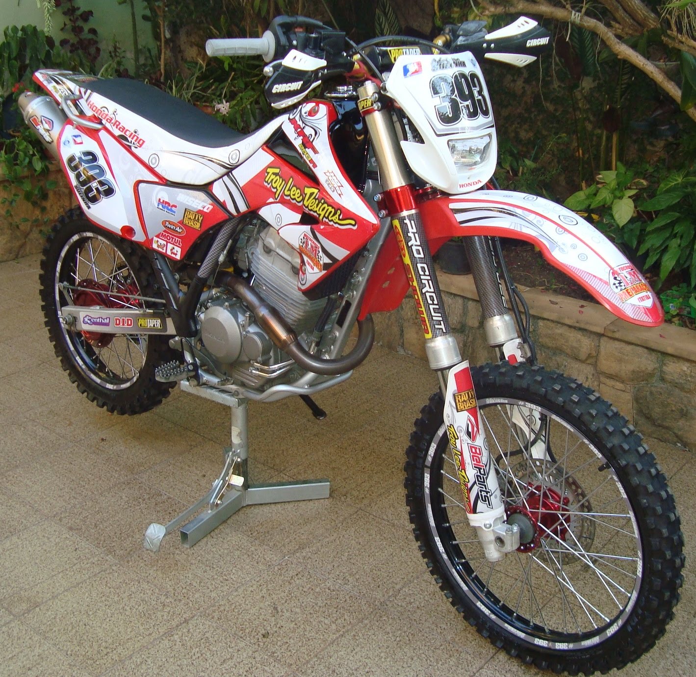 Trilha7: XRF-250R - UMA TORNADO QUE VOCÊ NUNCA VIU