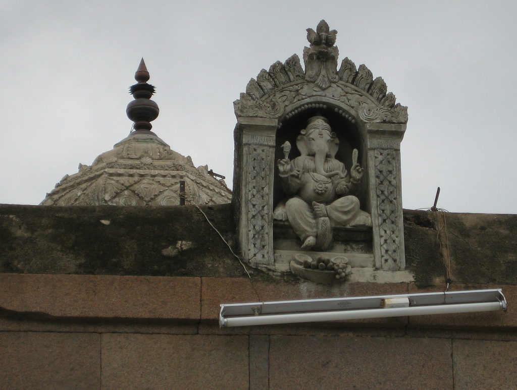 Tamilnadu Tourism: Jalanatheeswarar Temple, Thakkolam – The Temple