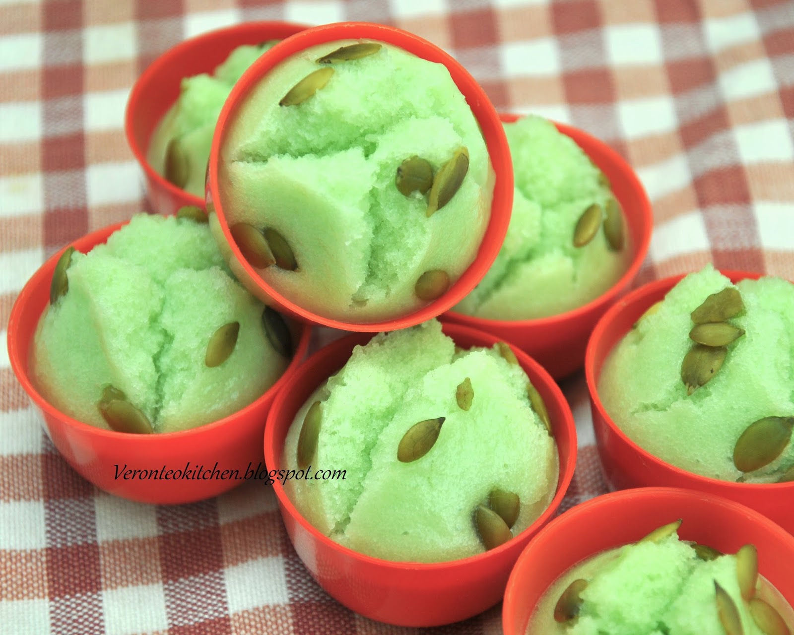 Veronica's Kitchen: Steamed Apam - 阿邦蛋糕