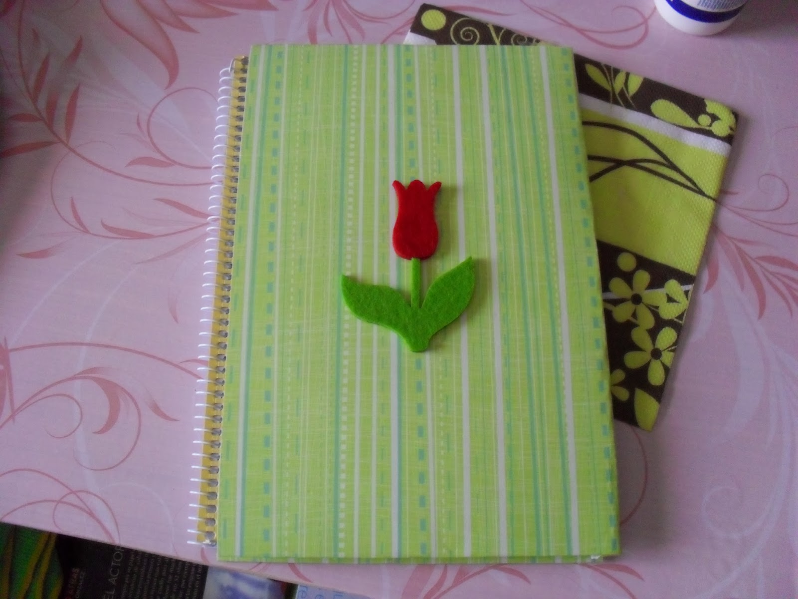 Las Chicas Positivas Robsten: Cómo decorar un cuaderno y personalizarlo