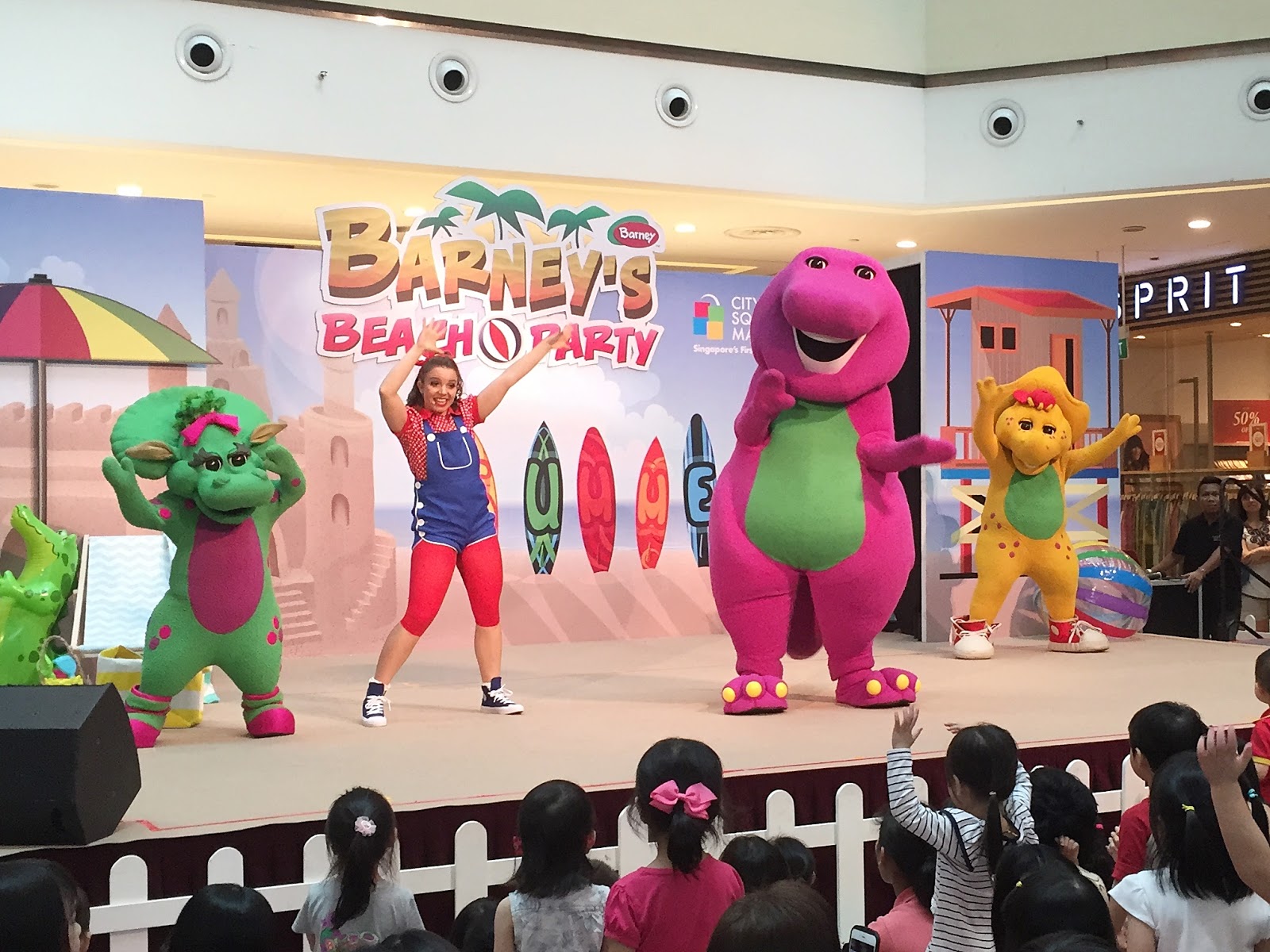 Ashlyn Thia: Barney's Beach Party 'Live' On Stage @ City Square Mall