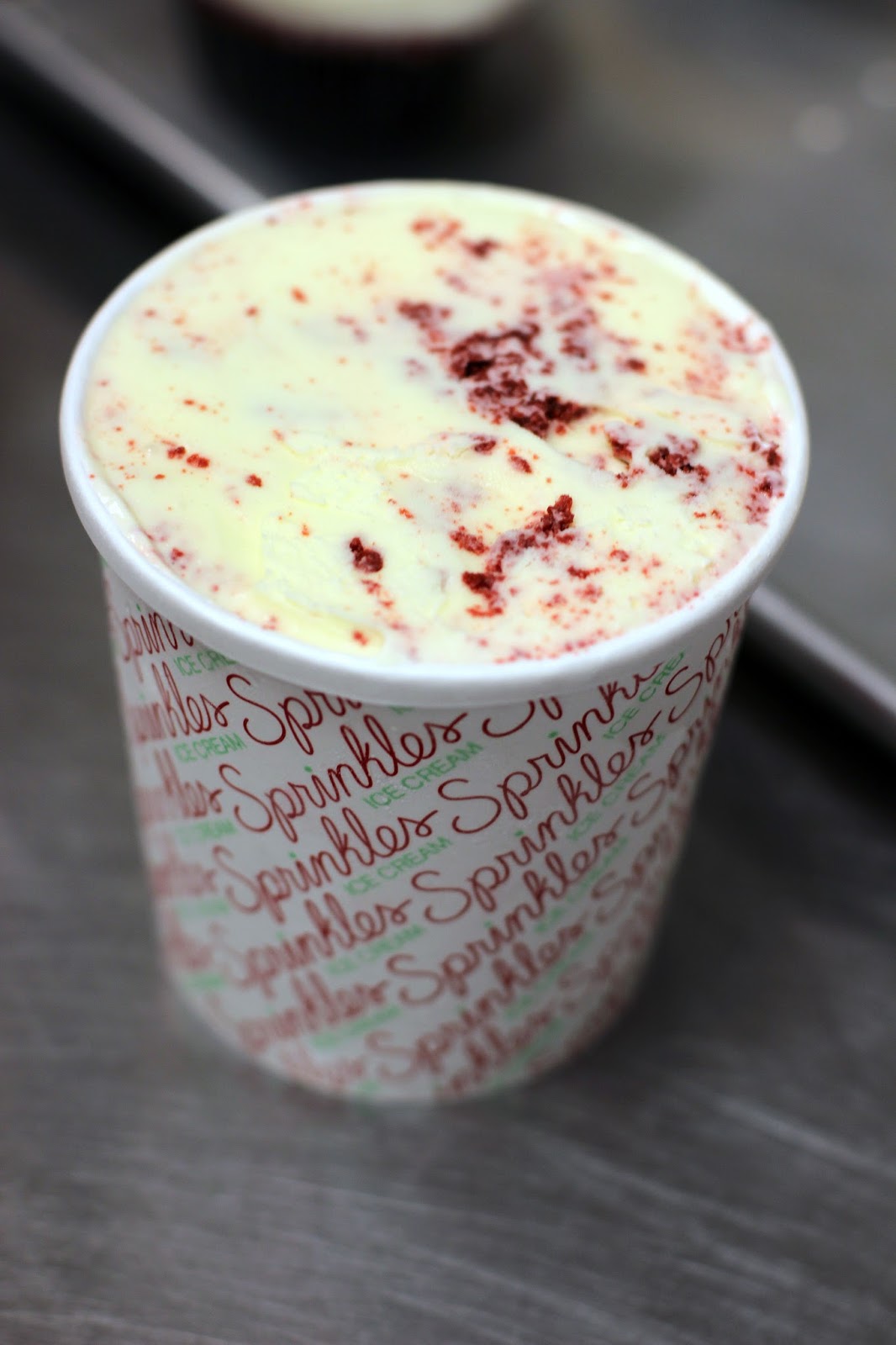 Chicago Eats: Red Velvet Sprinkles Sundaes | chicago foodie girl