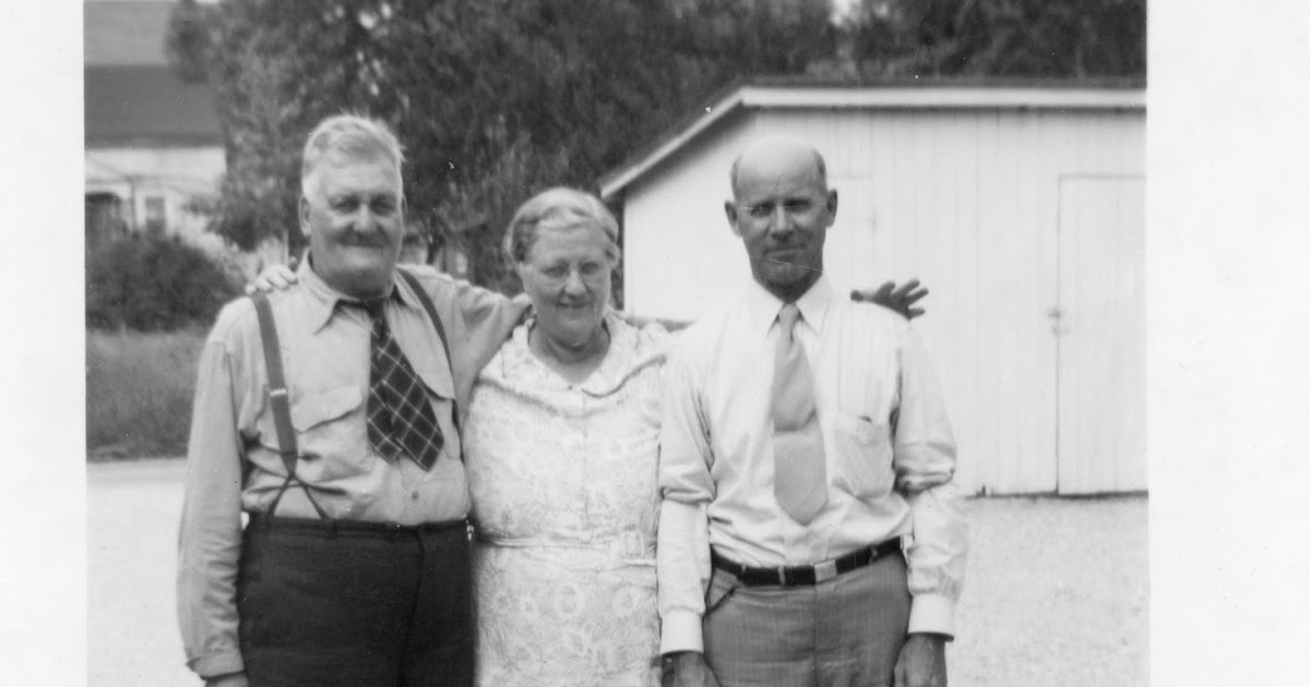 The Robert Muir Family: Photograph of Siblings: Robert Muir and Janie ...
