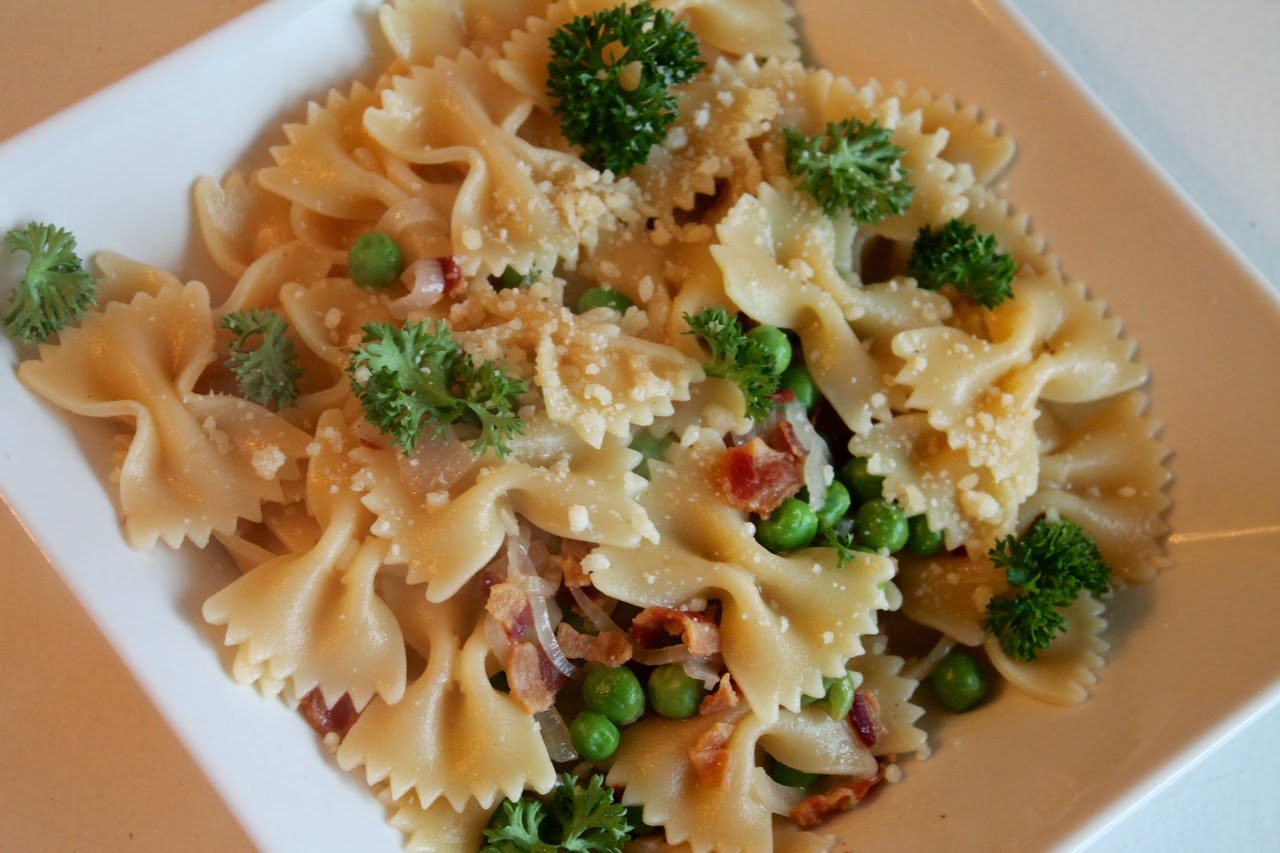 Cook In / Dine Out: Pasta with Peas, Bacon and Parsley