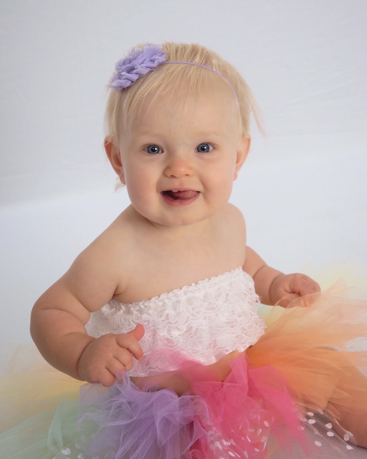 Teagan's 1 Year Pictures - Building Our Story