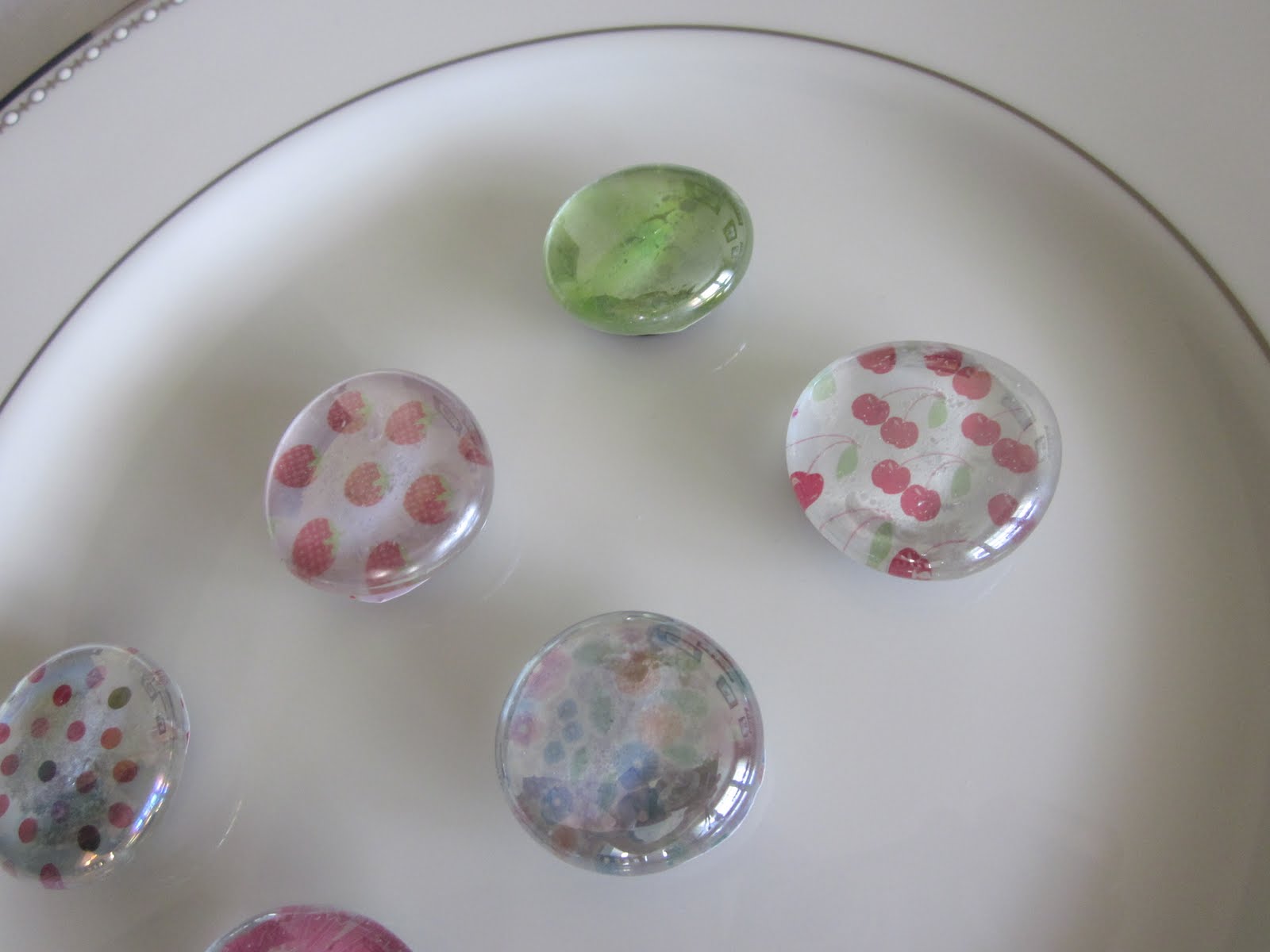 LoisPearl: Marble Magnets