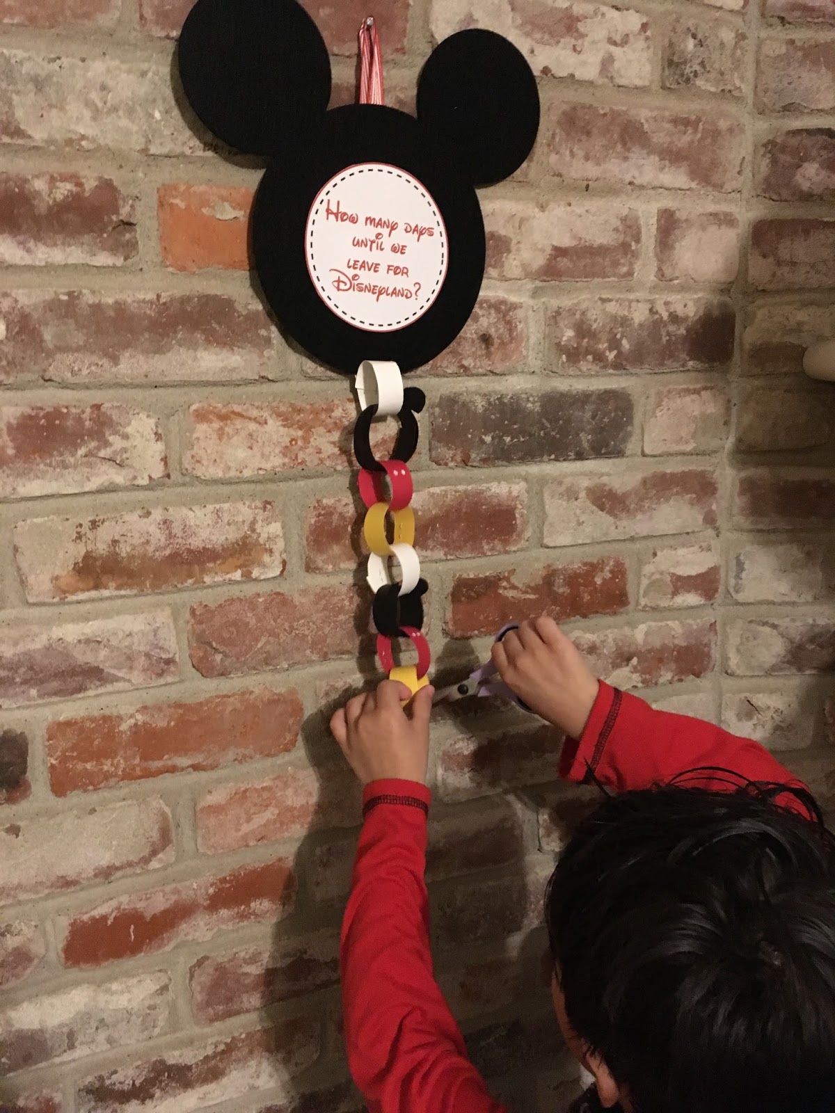 Lil Party Animals: DIY Disneyland crafts and Travel goodies