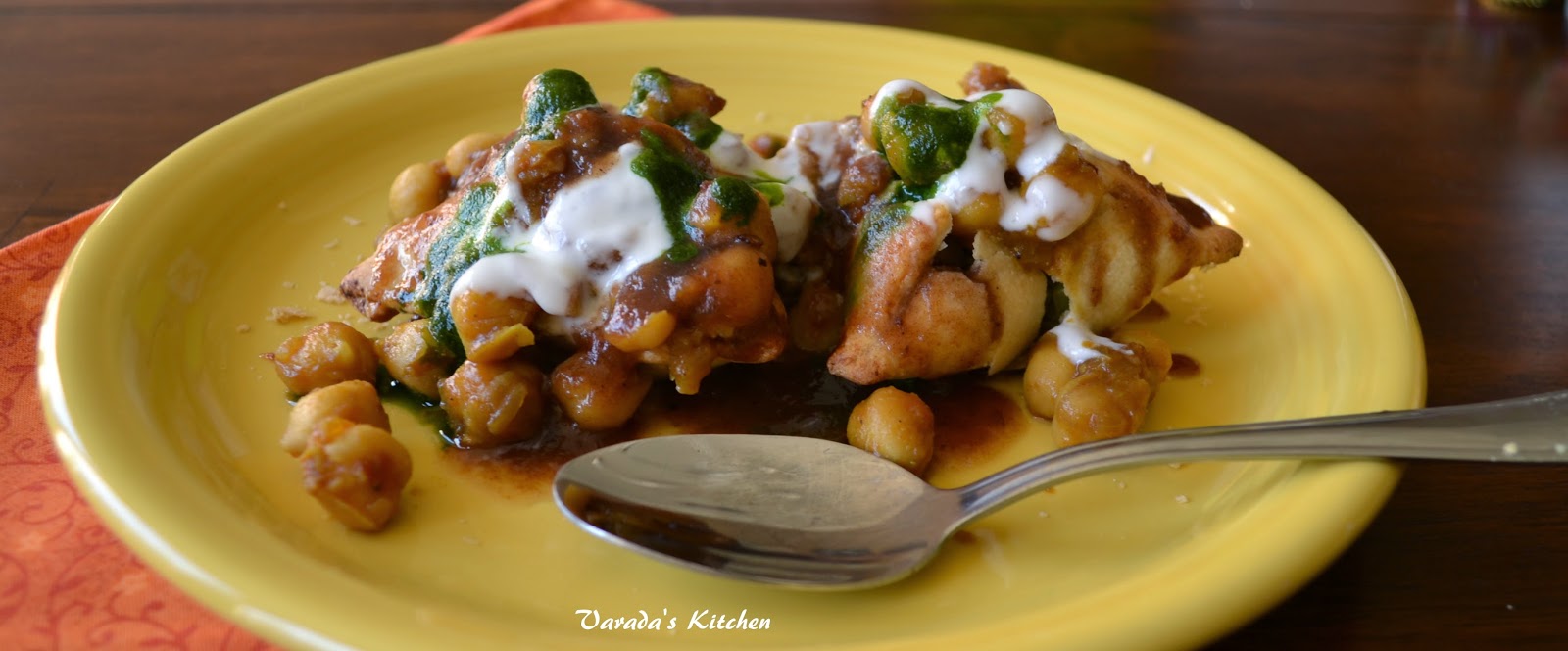 Varada's Kitchen and Garden: Samosa Chaat With Chole