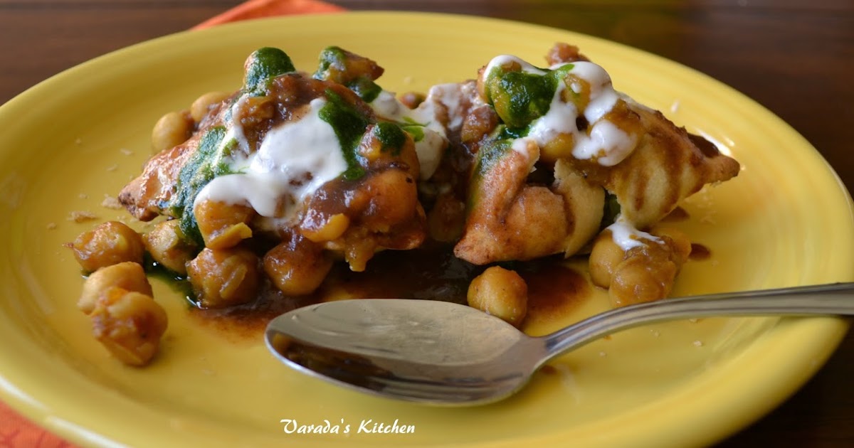 Varada's Kitchen and Garden: Samosa Chaat With Chole