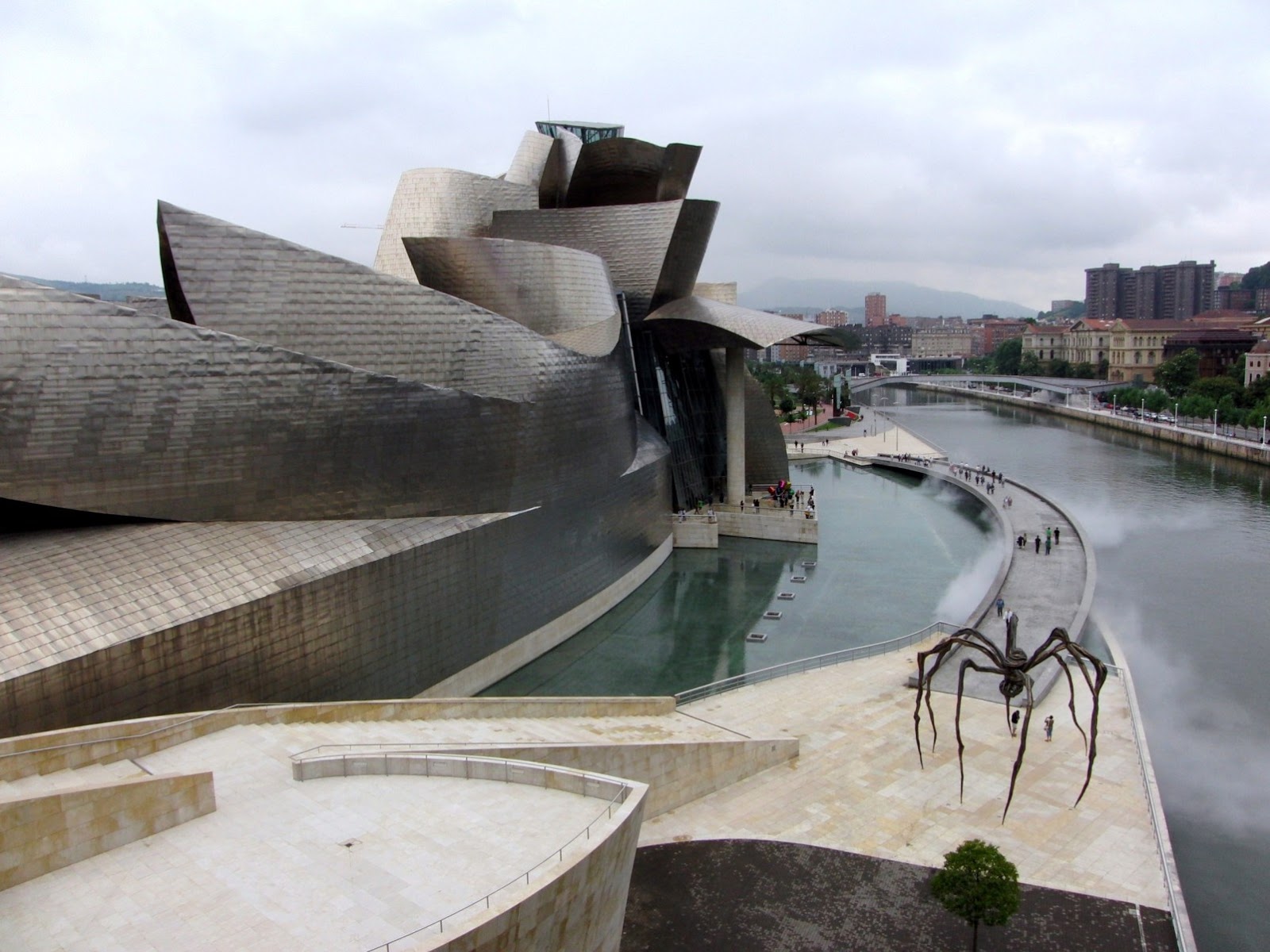 TU BILBAO: El Museo Guggenheim Bilbao, el más lindo del mundo