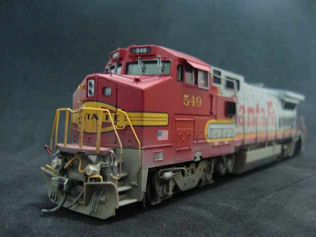 SFTRENS Ferromodelismo HO DCC: Locomotiva GE Dash 8-40BW ATSF 549 ...