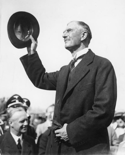 Encyclopedia of Trivia: Neville Chamberlain