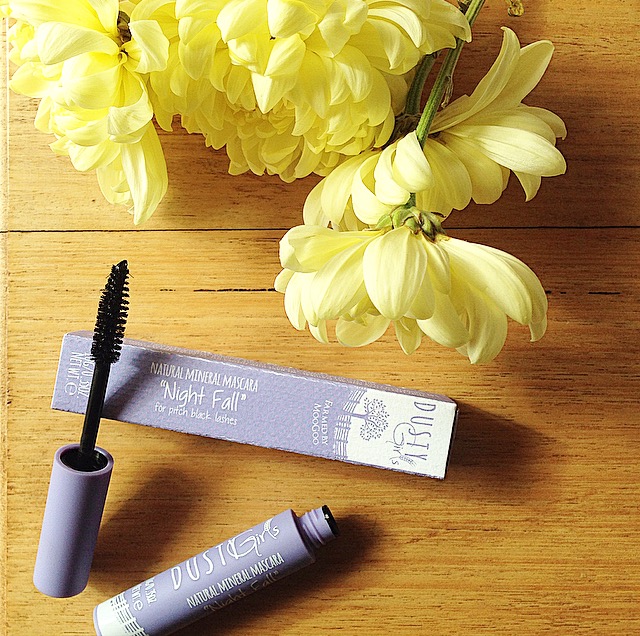 Review: Dusty Girls Makeup - Wellness by Kels