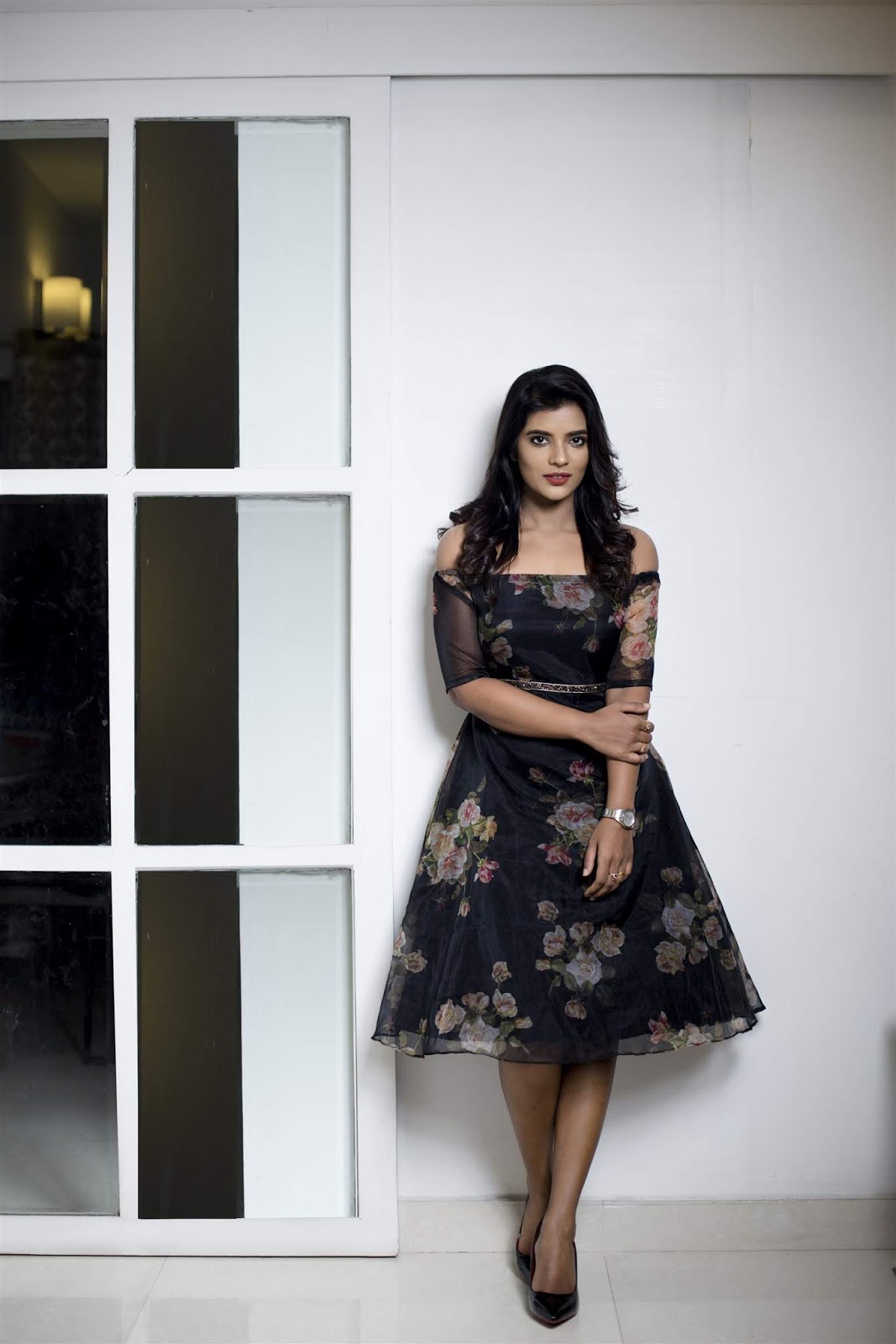 Actress Aishwarya Rajesh New Photoshoot Stills