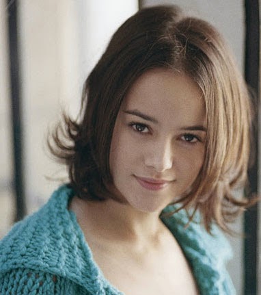 New model: Alizee Latest hot Photos and Mini Biogrpahy
