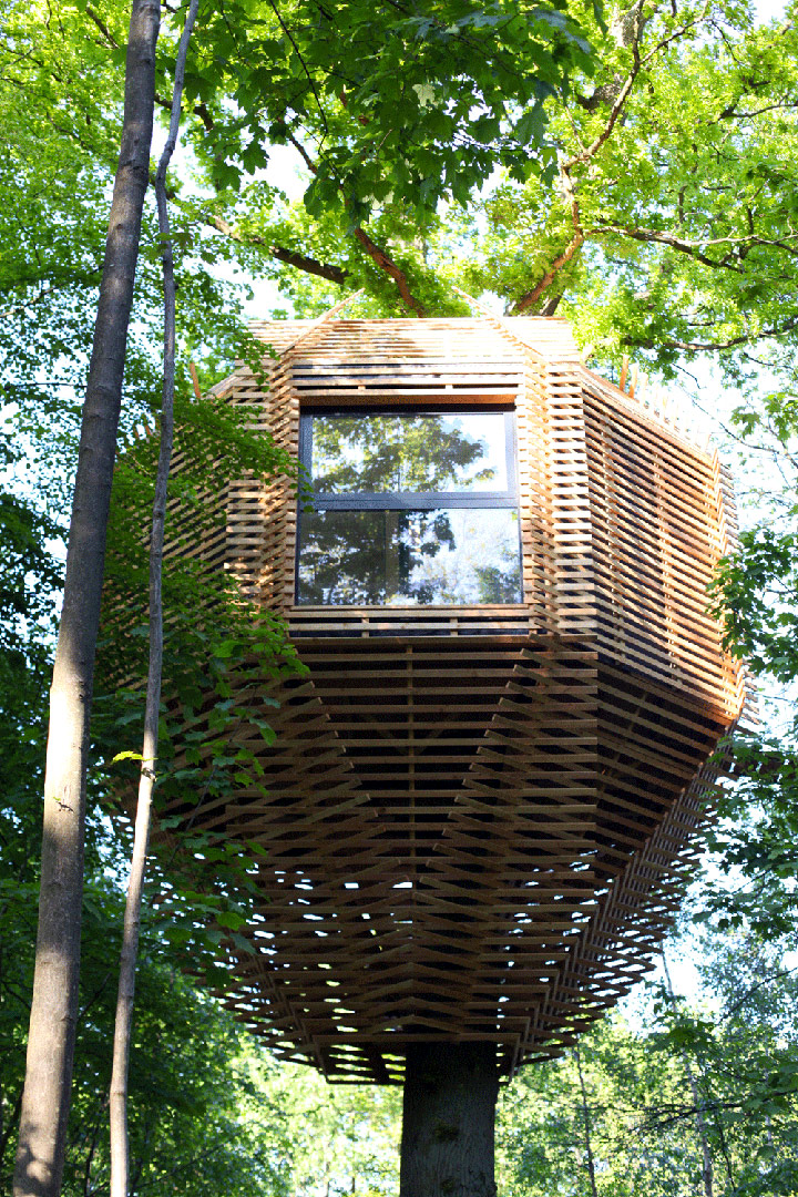 Octagonal shaped tree house inspired by a bird's nest | Spicytec