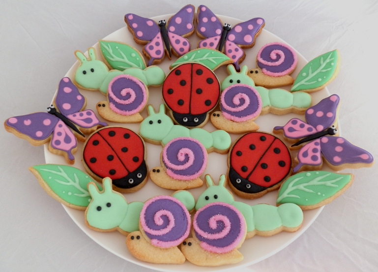 Sugary Flower: Mini-Beast Cookies